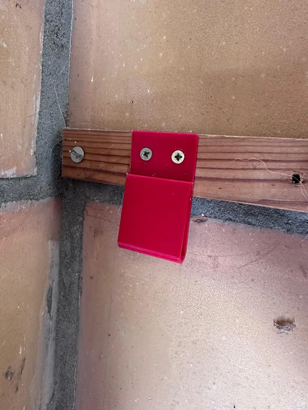 Card clip holder (single card) - Free 3D Print Model - MakerWorld
