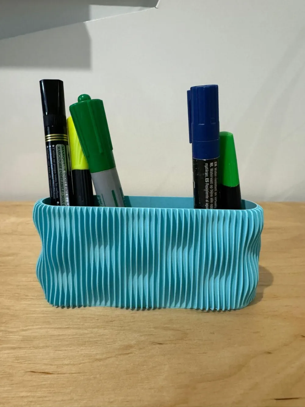 modern ribbed pen cup by Print3Diy - MakerWorld