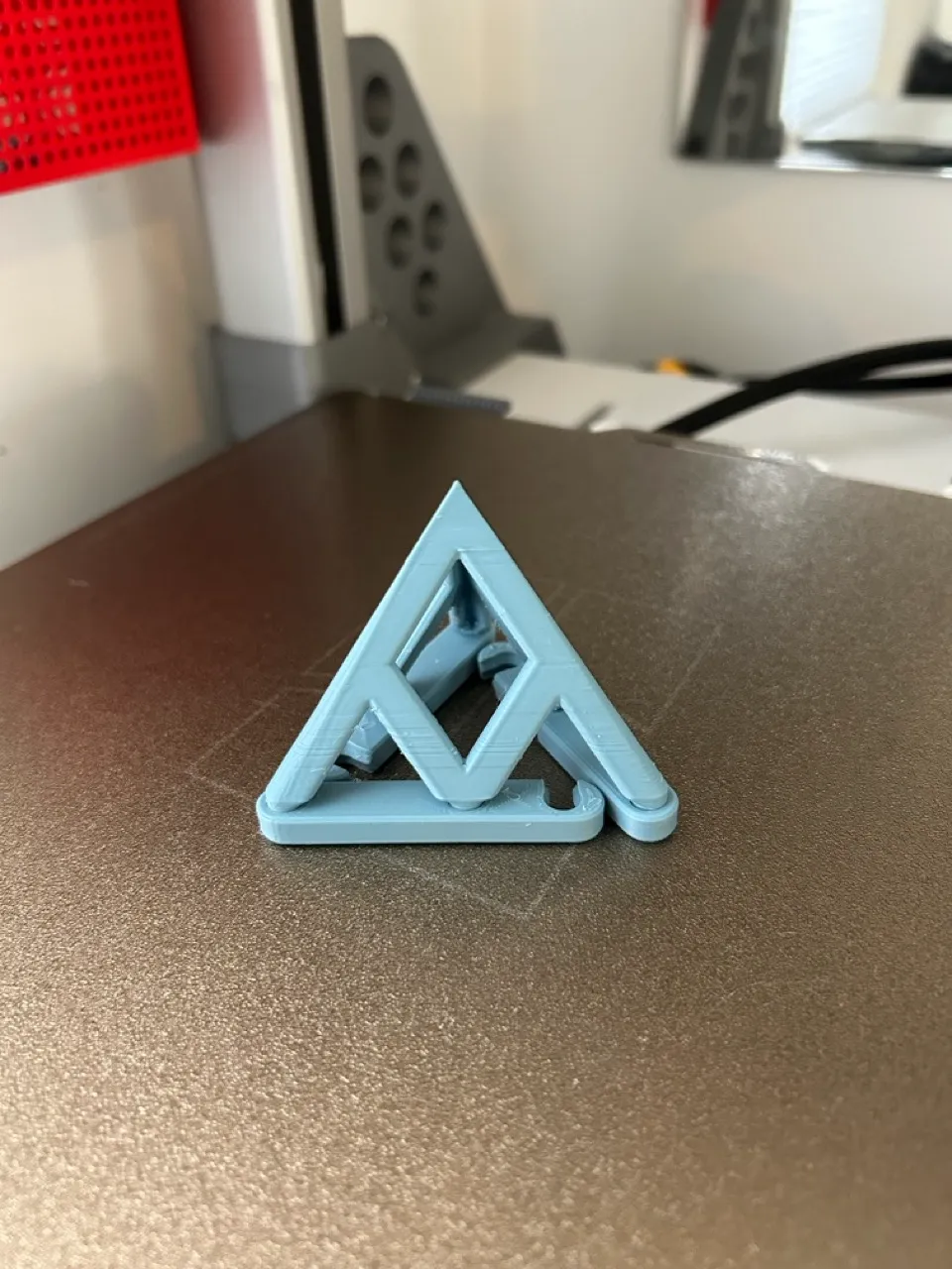 Interlocking Painting Pyramids by JMedow - MakerWorld