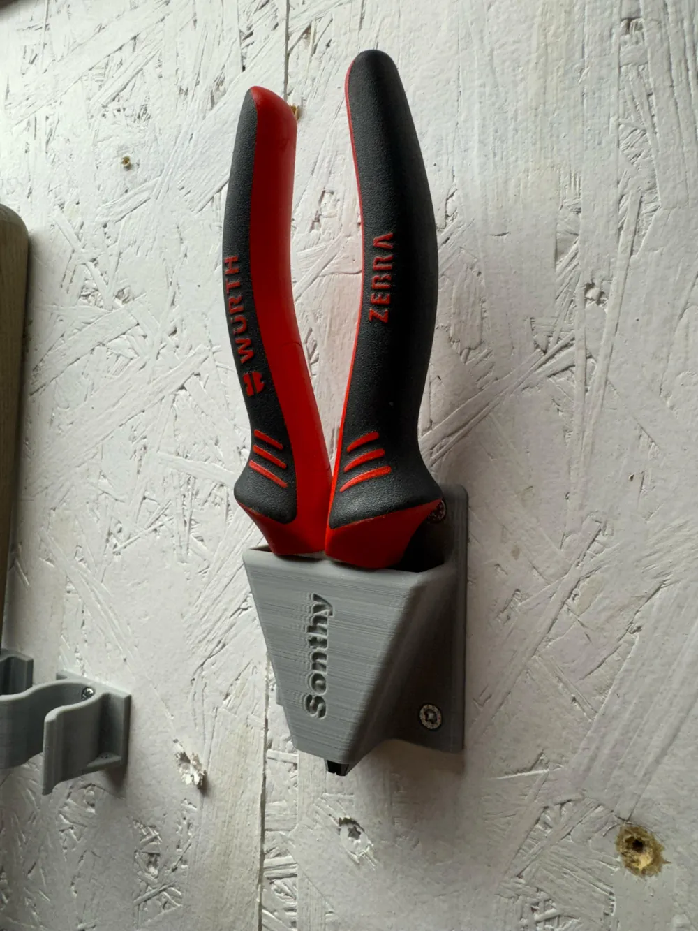 Wall mount for pliers, scissors & more By Sonthy by Sonthy MakerWorld ...
