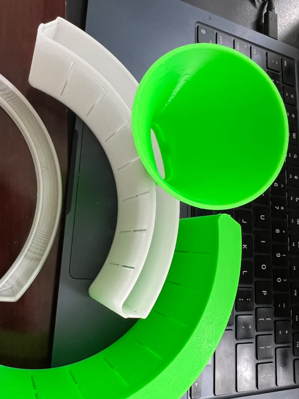 Desiccant Wedge for Bambu Labs Spools plus Funnel by Generic User ...