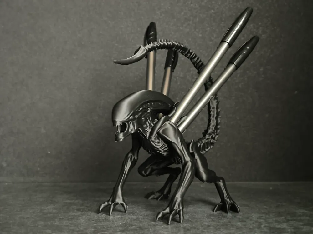 XenoPen - Alien by Sevro MakerWorld: Download Free 3D Models