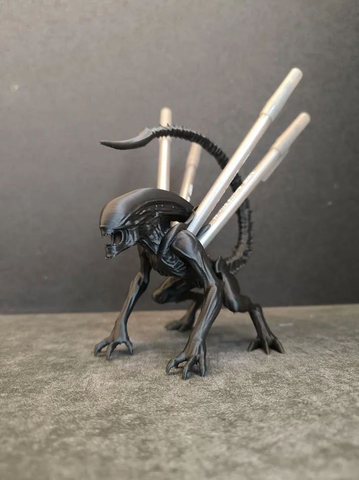 XenoPen - Alien por Sevro MakerWorld: Descarga Modelos 3D Gratuitos