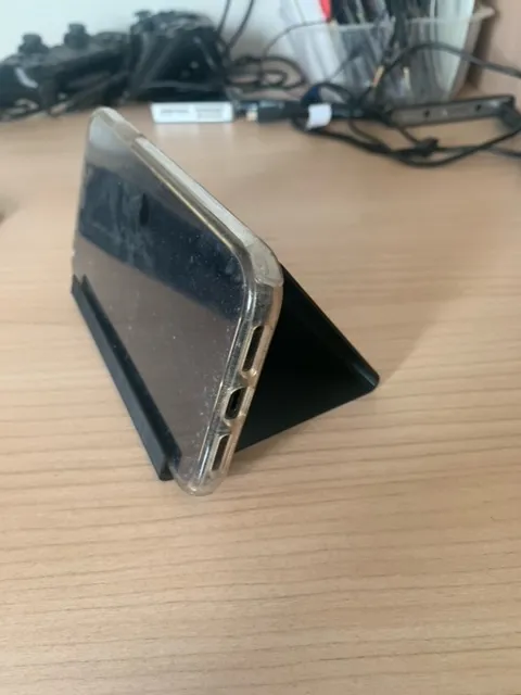 horizontal phone holder by vittorio.iadarol - MakerWorld