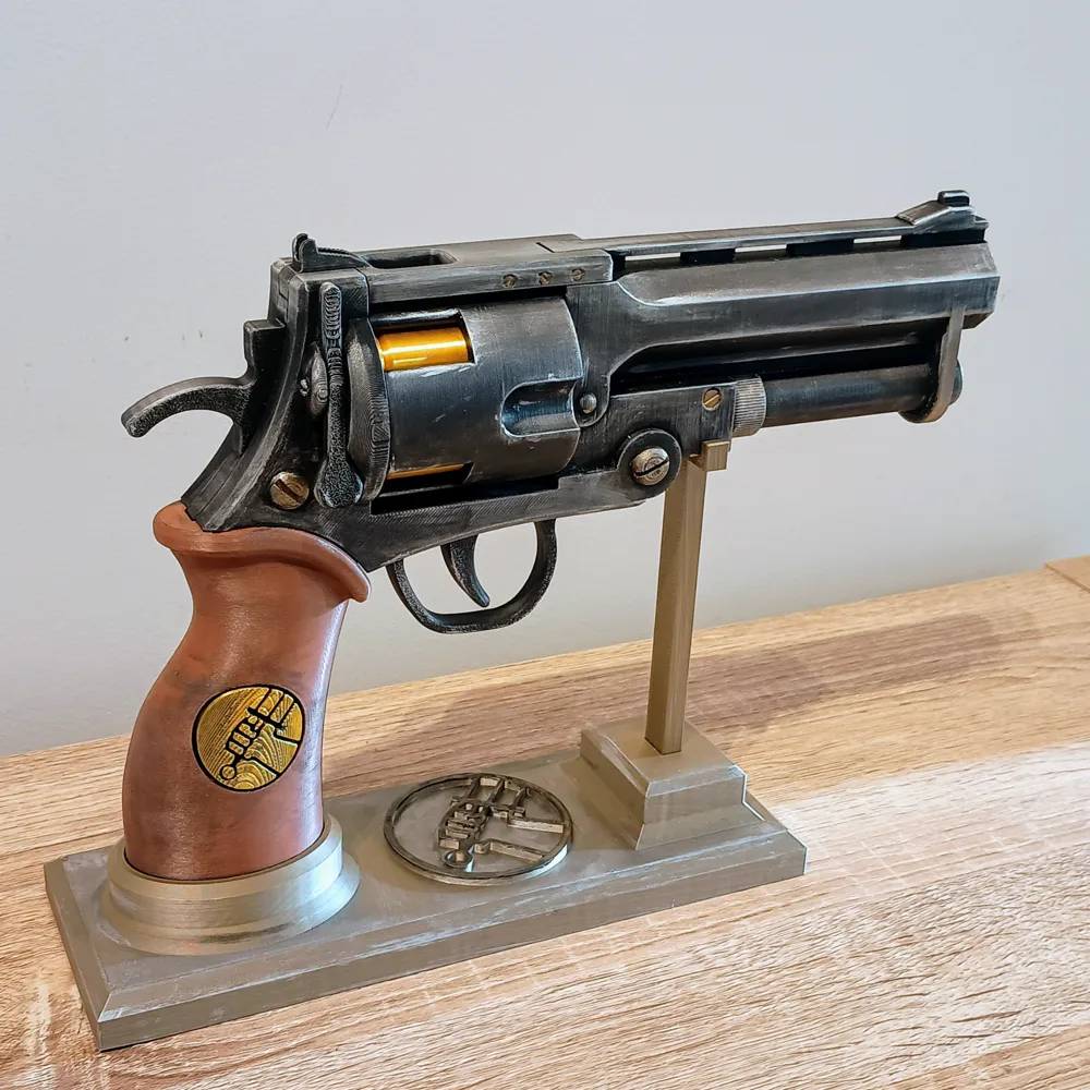 Hellboy – Good Samaritan Revolver Prop Replica - Free 3D Print Model ...