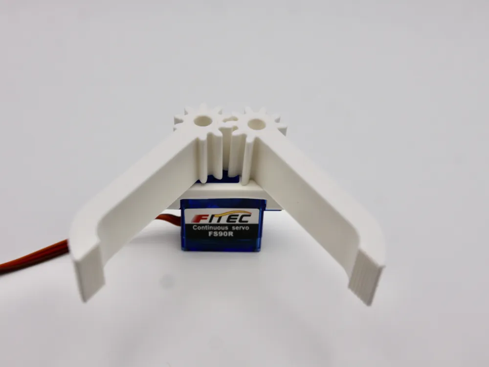 Robotic Claw for FS90R Servo Motor (Thick Claws) by PrintWorks ...