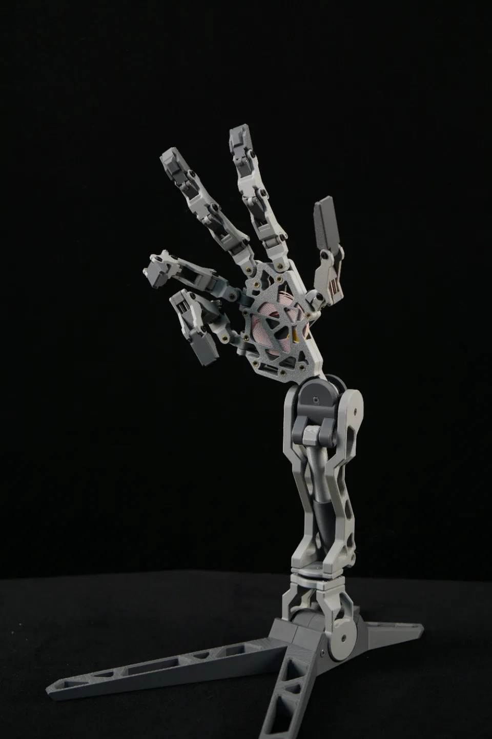 WirelessCharging Full Articulating Mechanical Hand by AnnIsMax俺叫Max ...