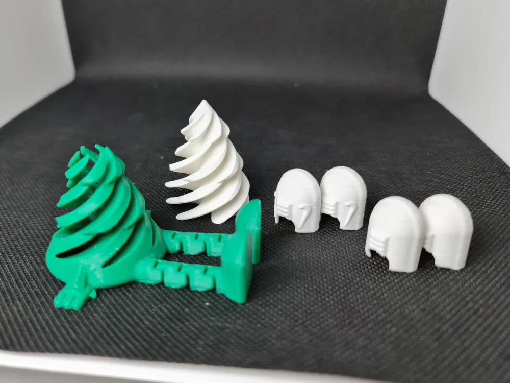Articulated Impossible Passthrough Christmas Tree by Jama MakerWorld ...