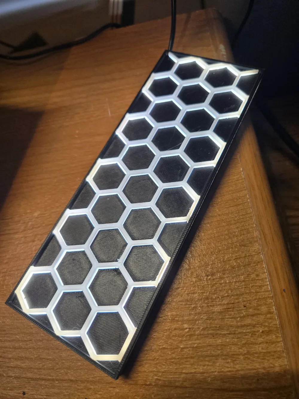 Honeycomb Lights for 10th scale garage by River City 3D MakerWorld ...