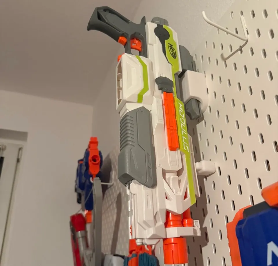 Skadis pegboard hanger for Nerf Modulus ECS-10 by Ellylino - MakerWorld