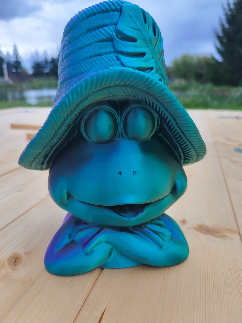 Frog with hat by 3Deco-Print MakerWorld: Download Free 3D Models