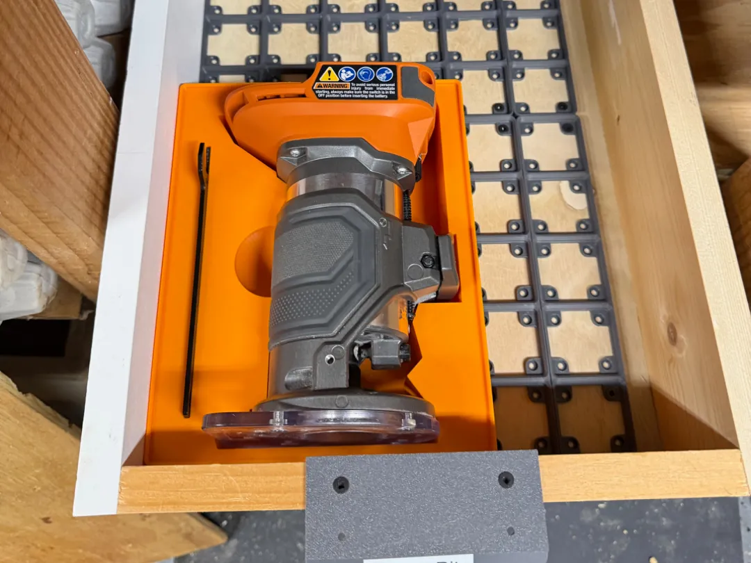 Gridfinity Ridgid 18V Router – Kostenloses 3D-Druckmodell – MakerWorld
