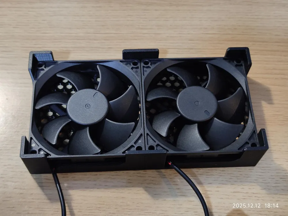 9cm双风扇散热底座 / 9cm dual fan cooling stand - Free 3D Print Model - MakerWorld