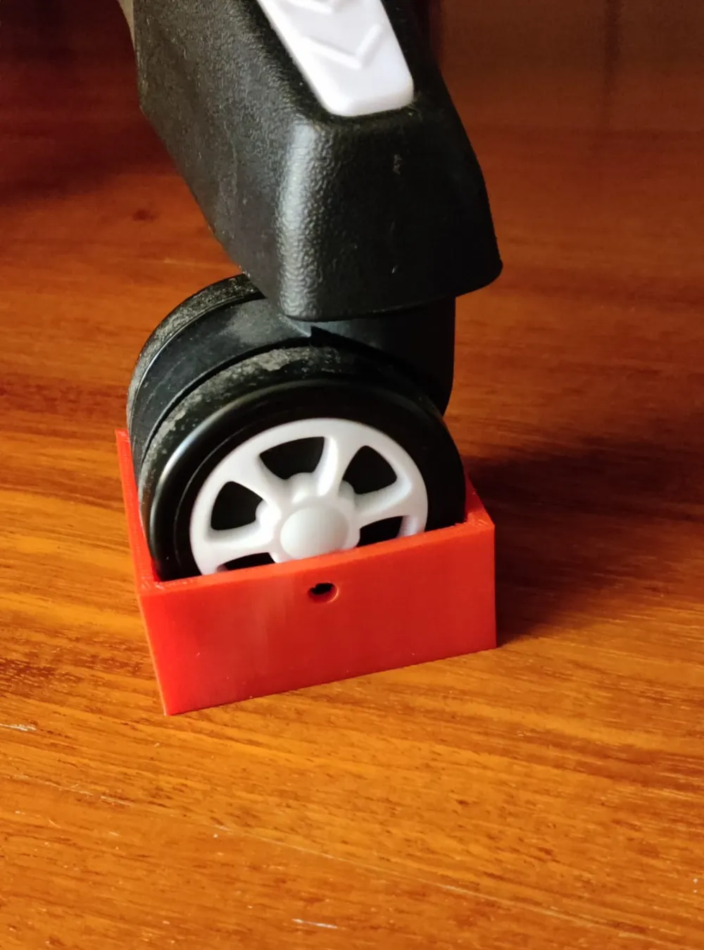 Gaming chair wheel lock by Gerard74 - MakerWorld