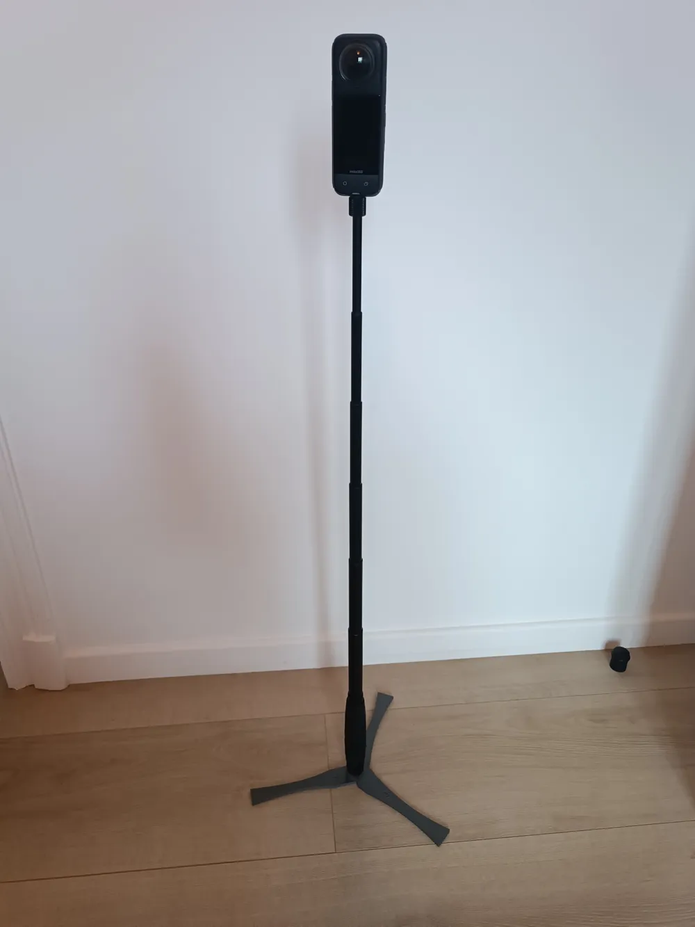 Insta 360 X3 / X4 / X5 - Tripod - Free 3D Print Model - MakerWorld
