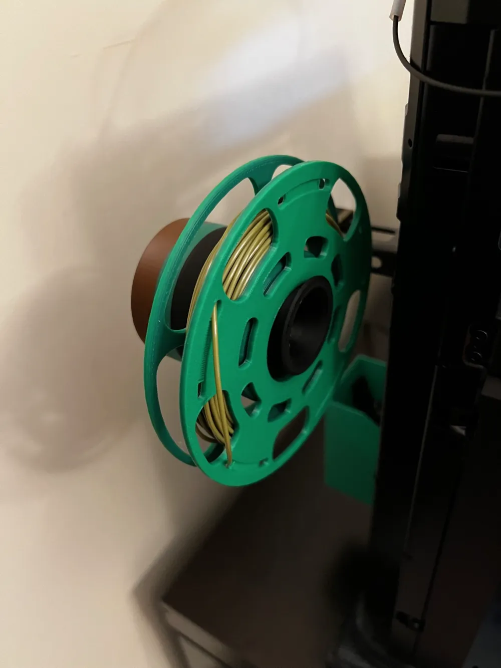 Mini-Spool Holder - Bambu P1P (filament samples etc.) by XmonikerX ...