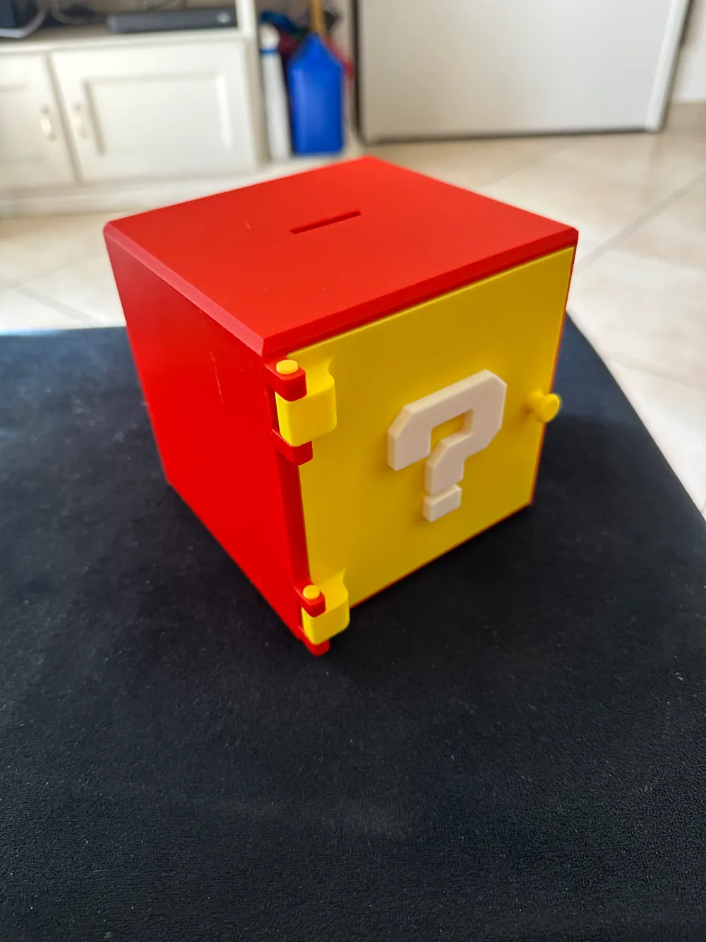 money box by LMet89MakerWorld: Download Free 3D Models