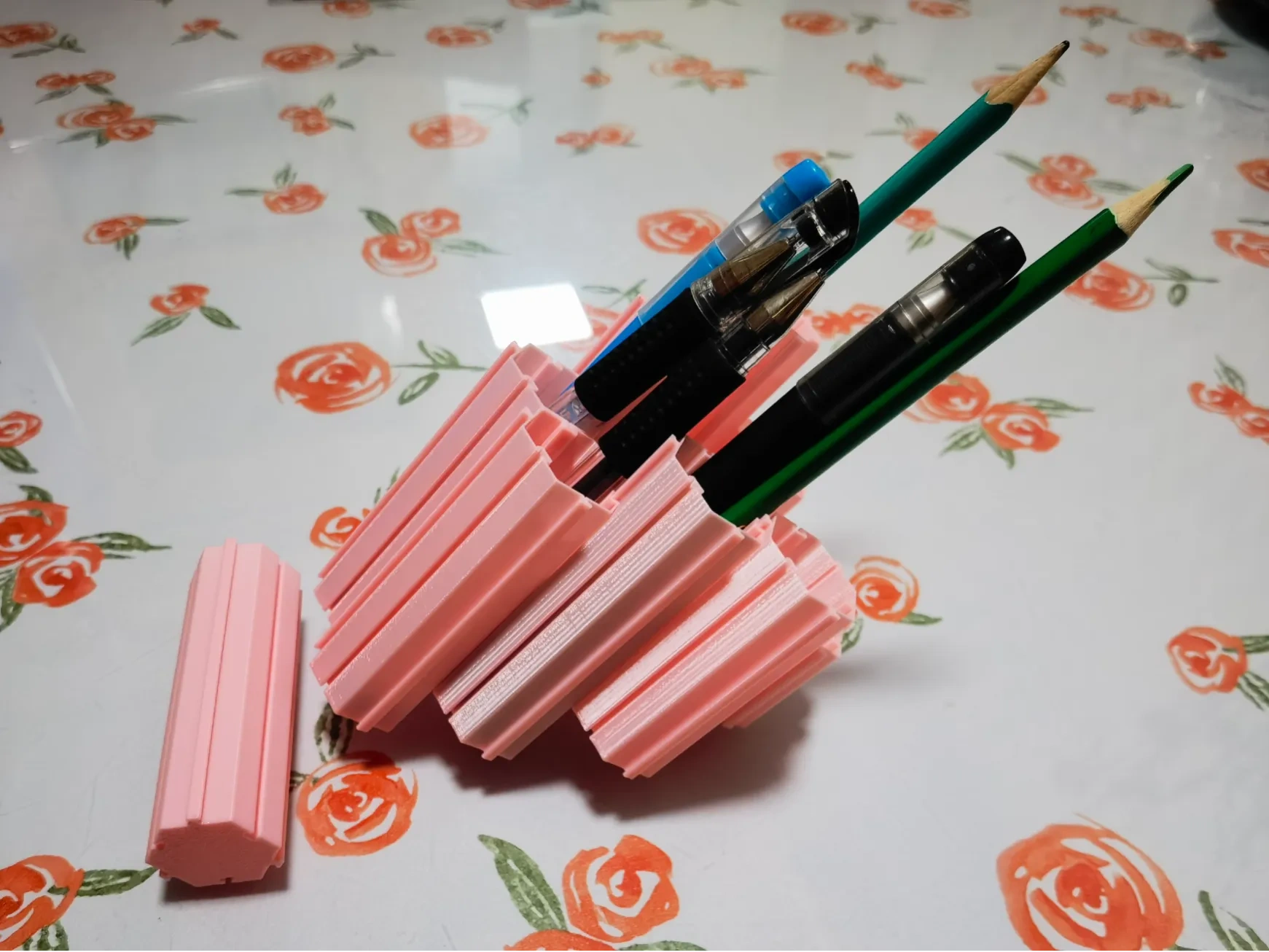 Infinitely Extensible Pen Holder by user_1107823285 - MakerWorld