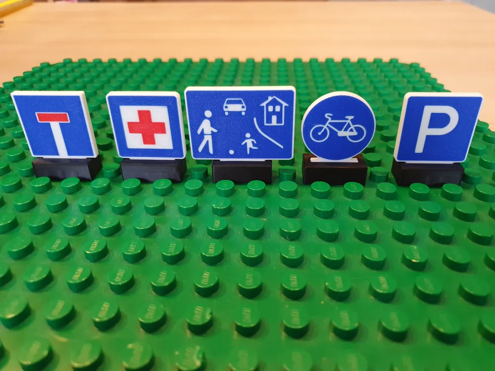 Duplo compatible Road Sign / Warning Triangle Vol3 by Fody1234 - MakerWorld