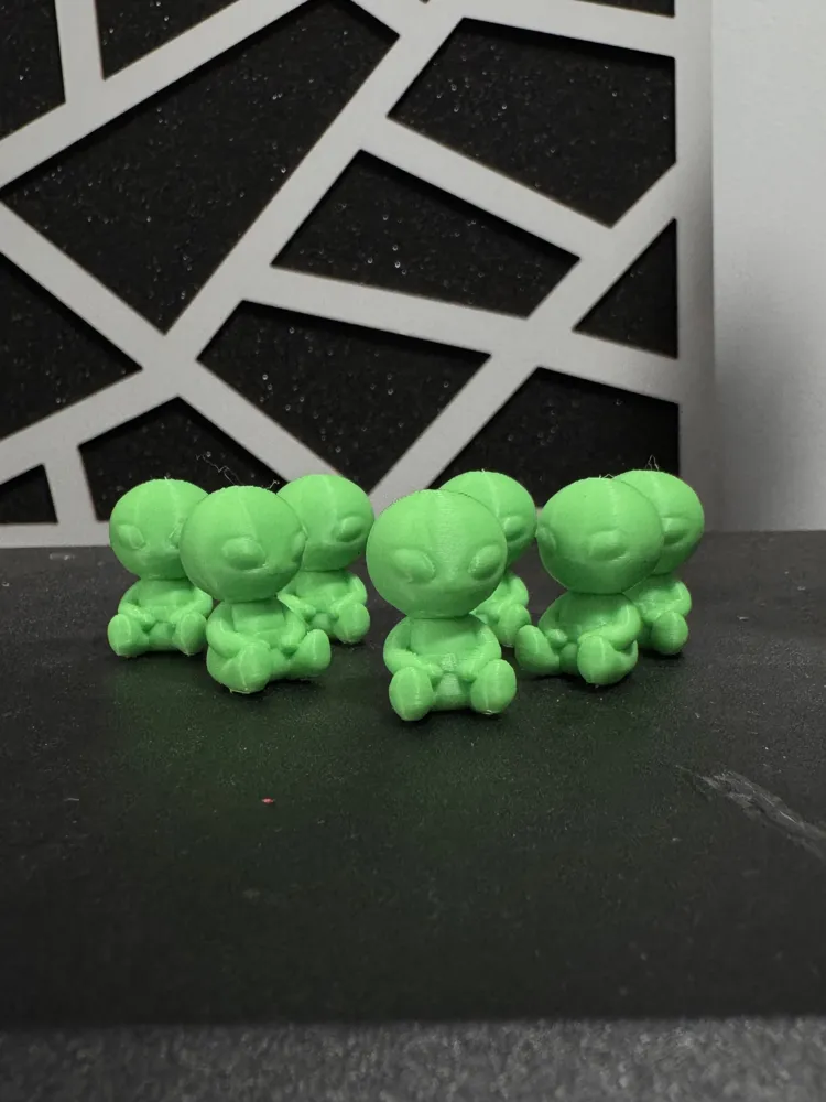 Mini Alien – Cute Desk Figurine - Free 3D Print Model - MakerWorld