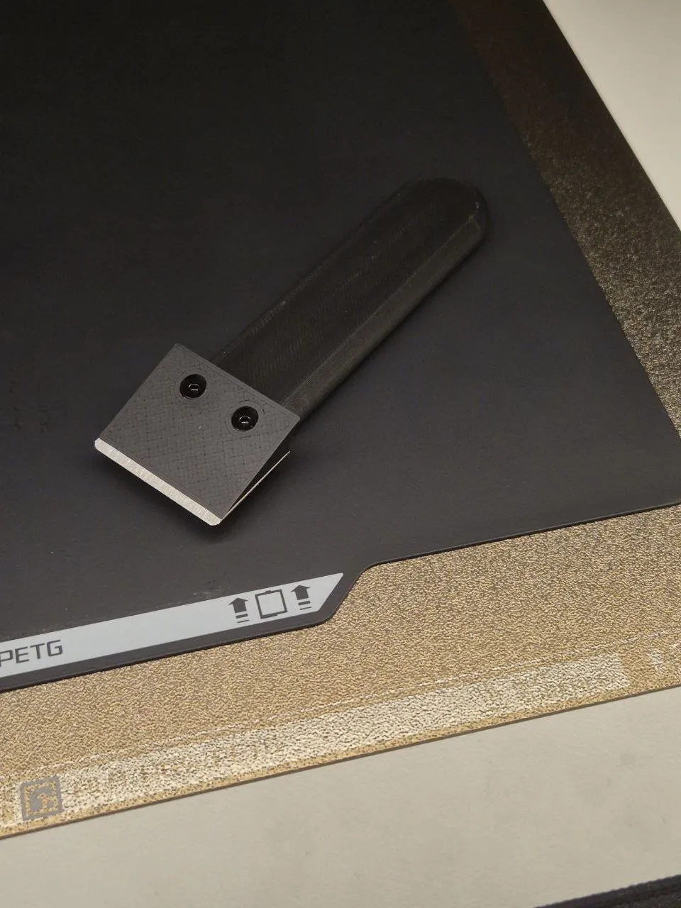 Bambu Build Plate Scraper – Safe Removal - Free 3D Print Model - MakerWorld