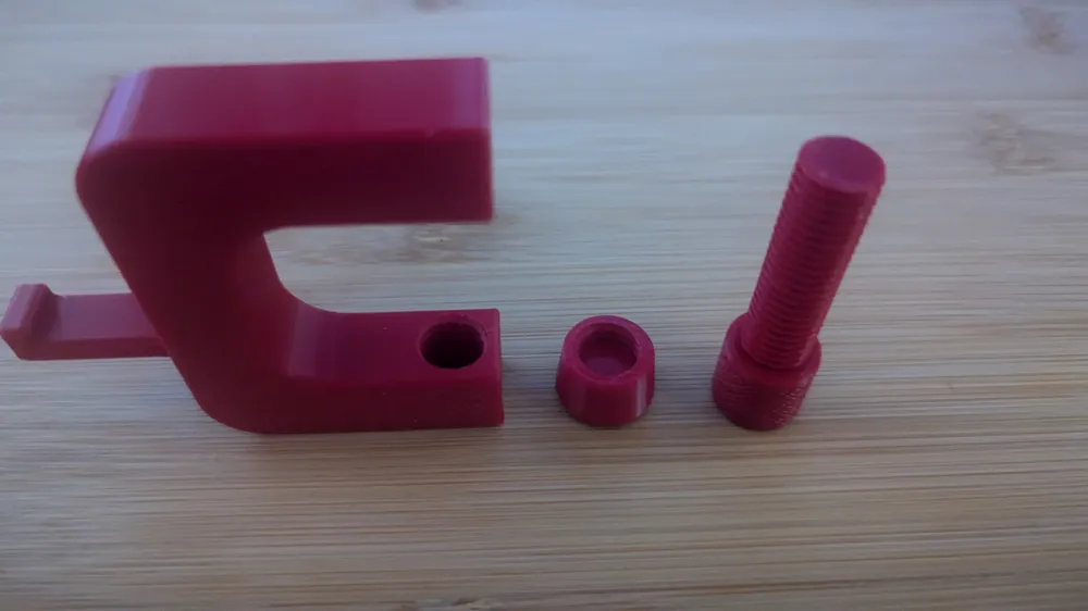 simple C-Clamp with hook by P4rad0x MakerWorld: Download Free 3D Models