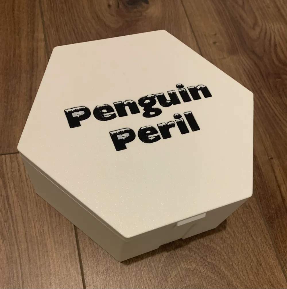 Box for the Penguin Peril game board Remixed by estocdiken - MakerWorld