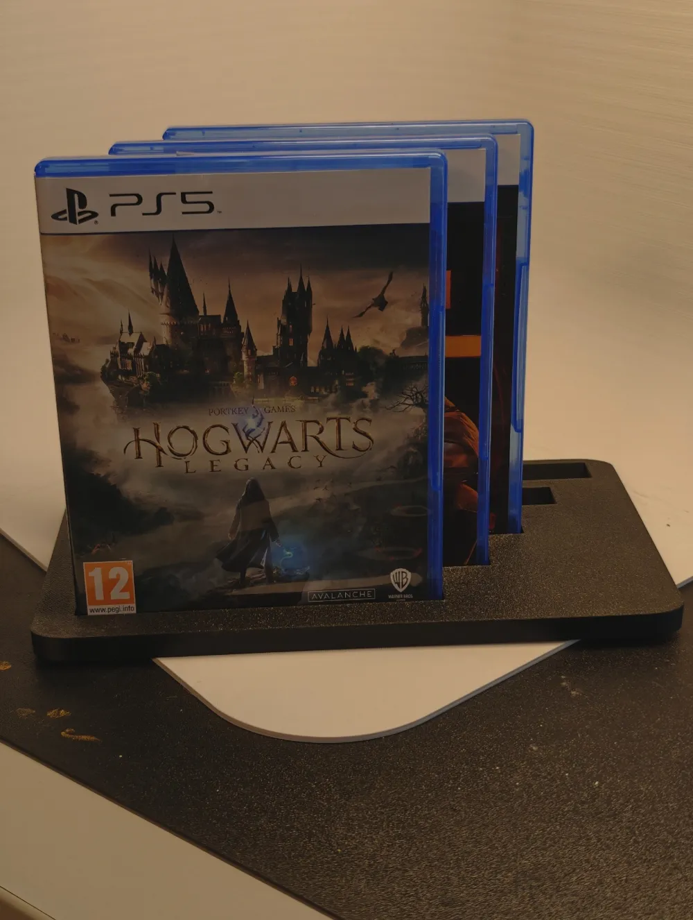 Game holder for 5 games by RedjoPrint MakerWorld: Download Free 3D Models