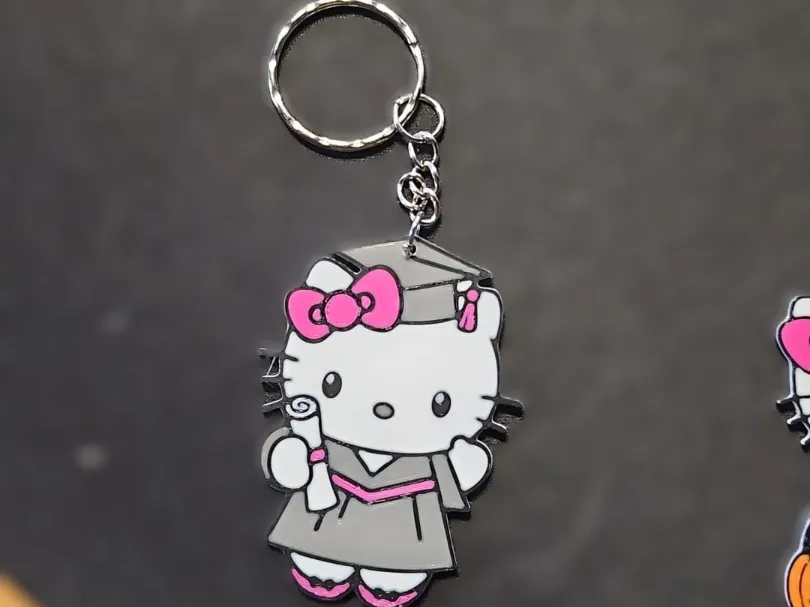 Hello Kitty Graduation keychain 2 faces - Free 3D Print Model - MakerWorld