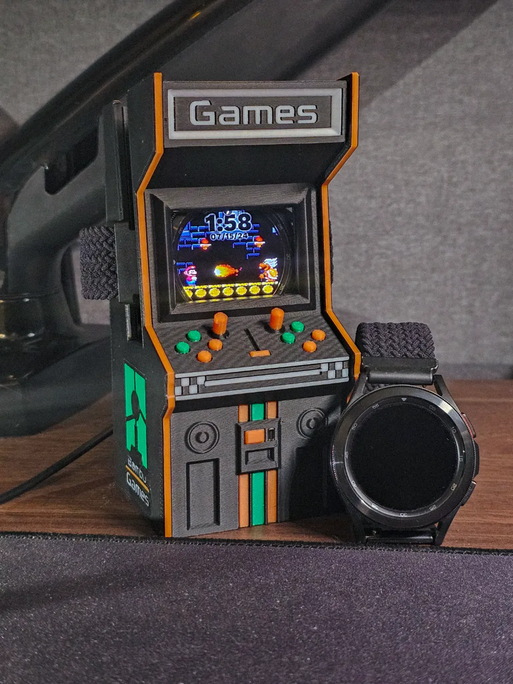 Smart Watch Arcade Charger [Apple & Samsung] - Free 3D Print Model ...