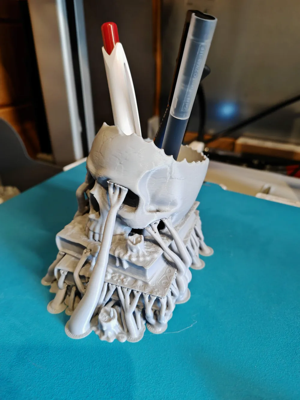 The Arcane Scholar's Skull Pen Holder & Desk Decor - Free 3D Print ...