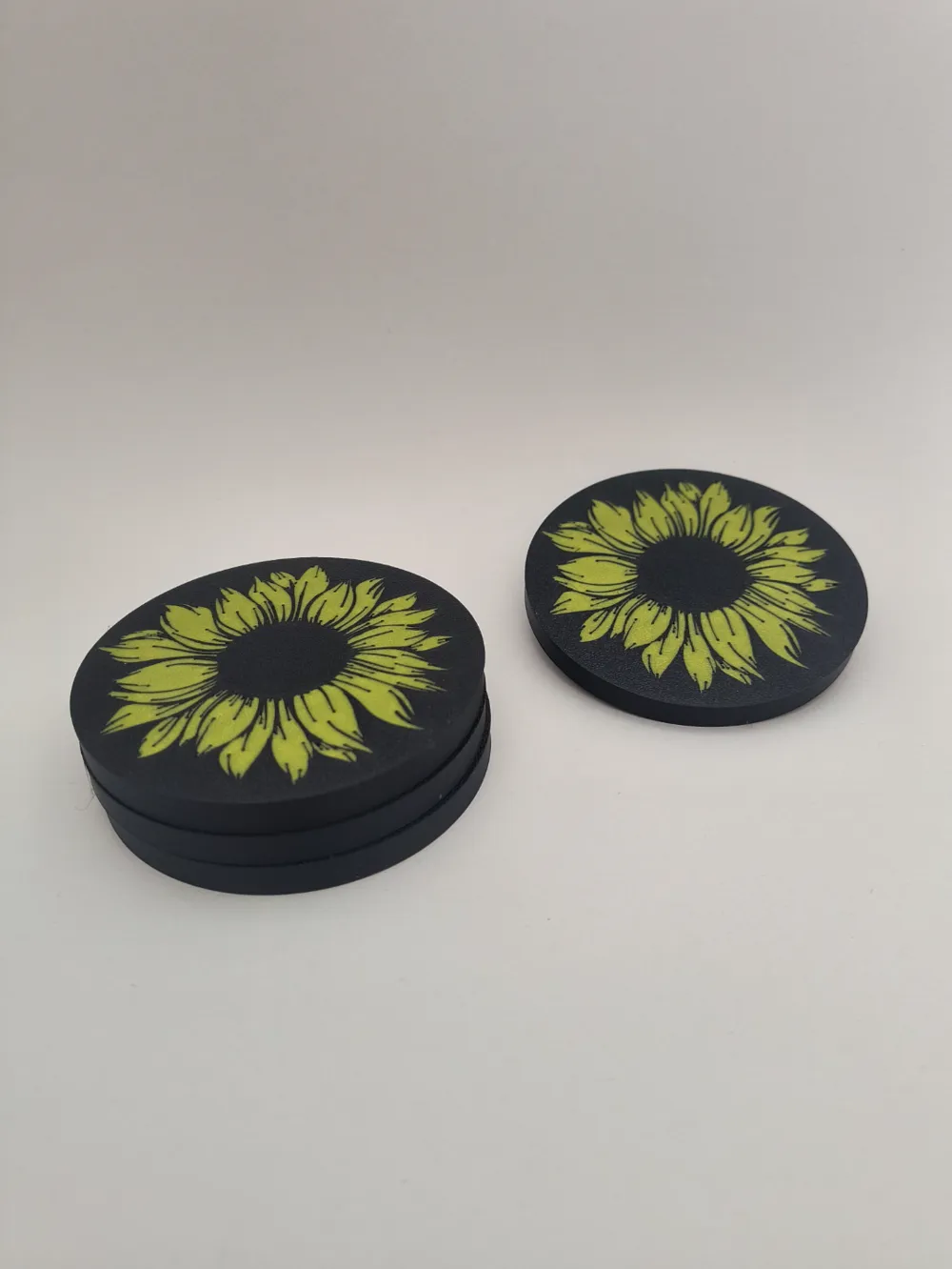 Sunflower coaster - Free 3D Print Model - MakerWorld