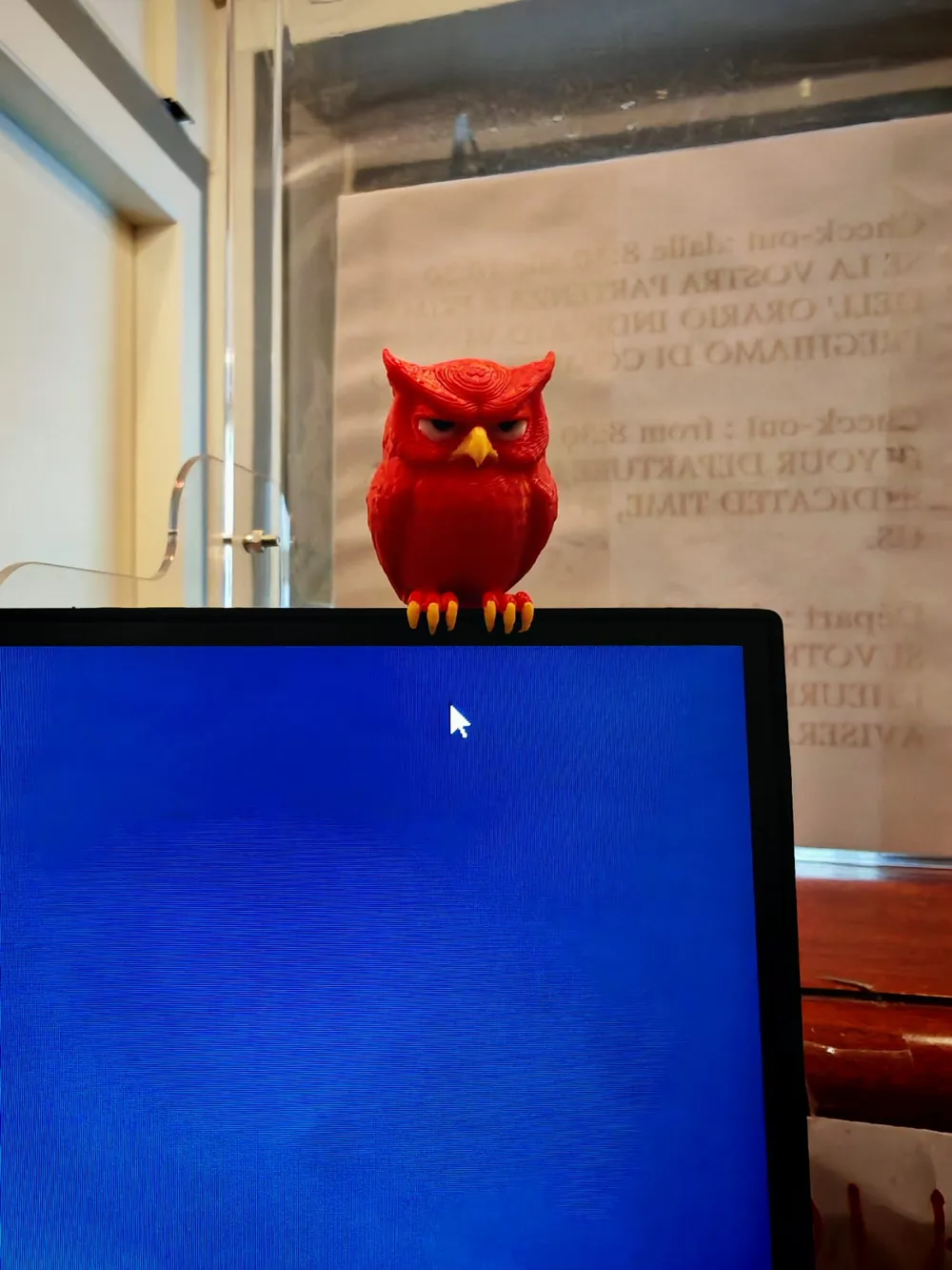 Mini Owl for Monitor/TV - Free 3D Print Model - MakerWorld