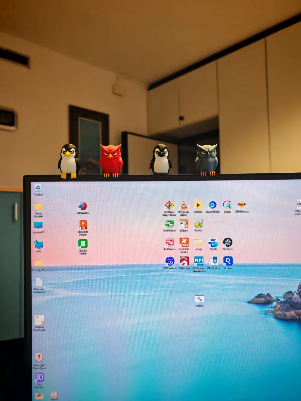 Mini Owl for Monitor/TV - Free 3D Print Model - MakerWorld