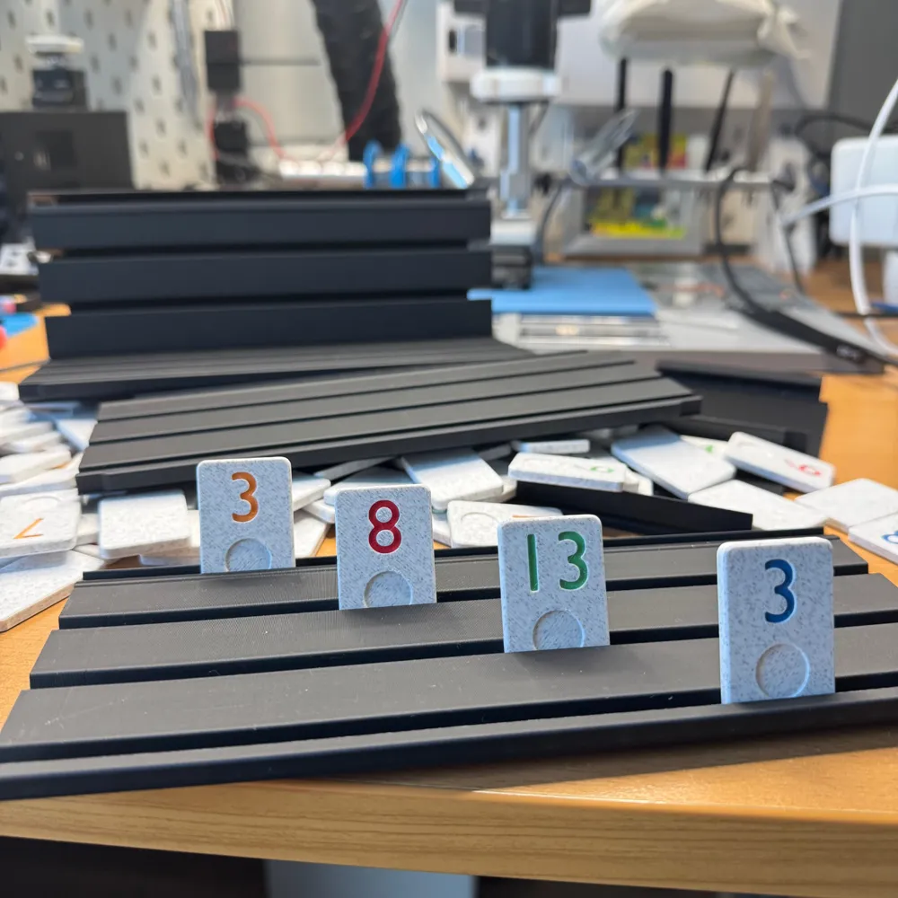 Multifunctional RummiKub Stand (assembles to Box!) - Free 3D Print ...