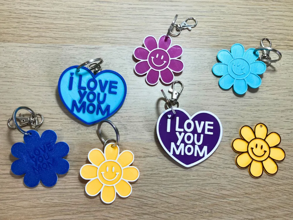 Happy Flower Keyring – "I Love You MOM" by A*i*m*e*e* MakerWorld: Download Free 3D Models