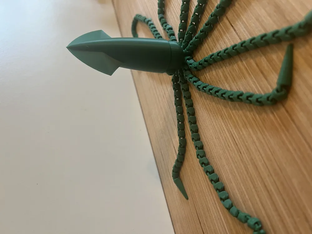 Felxi Giant Squid - Free 3D Print Model - MakerWorld