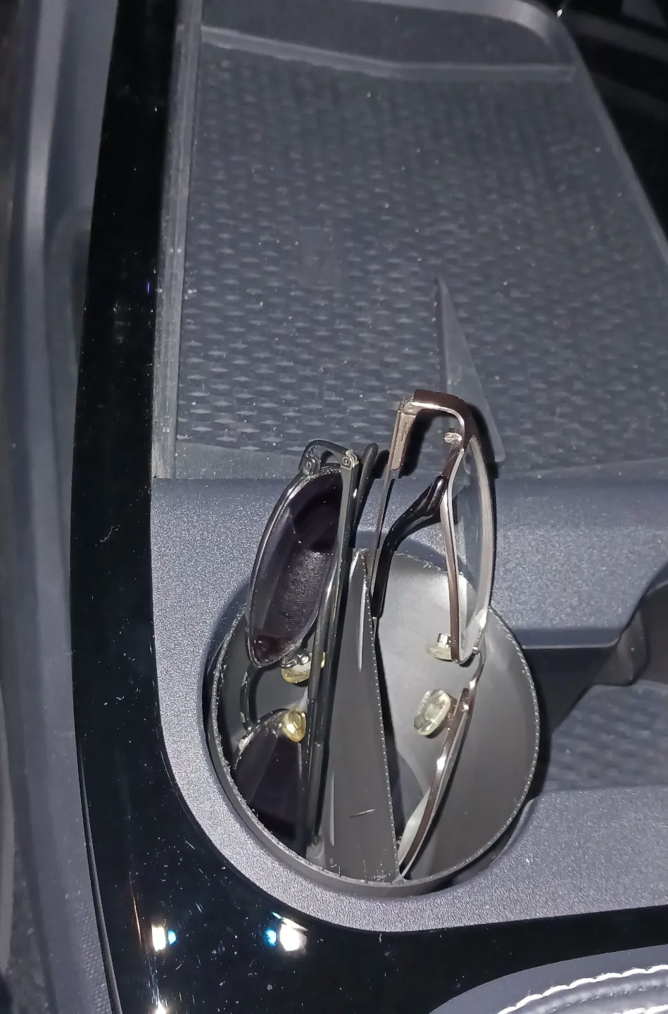 Mach-E Cup Holder Insert by Estriam - MakerWorld