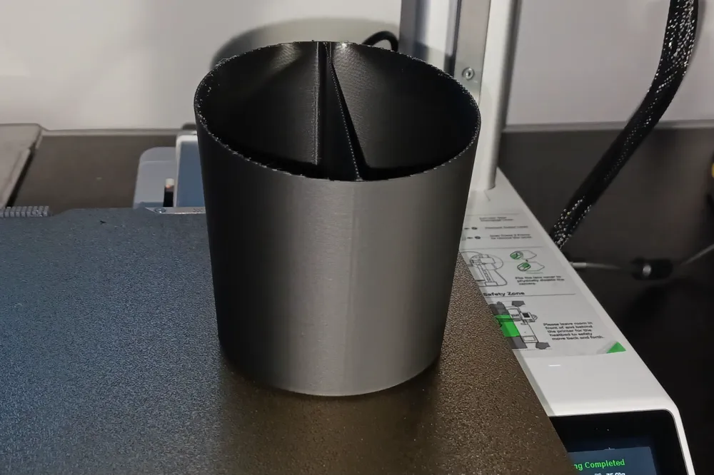 Simple insert for cup holder by Estriam - MakerWorld