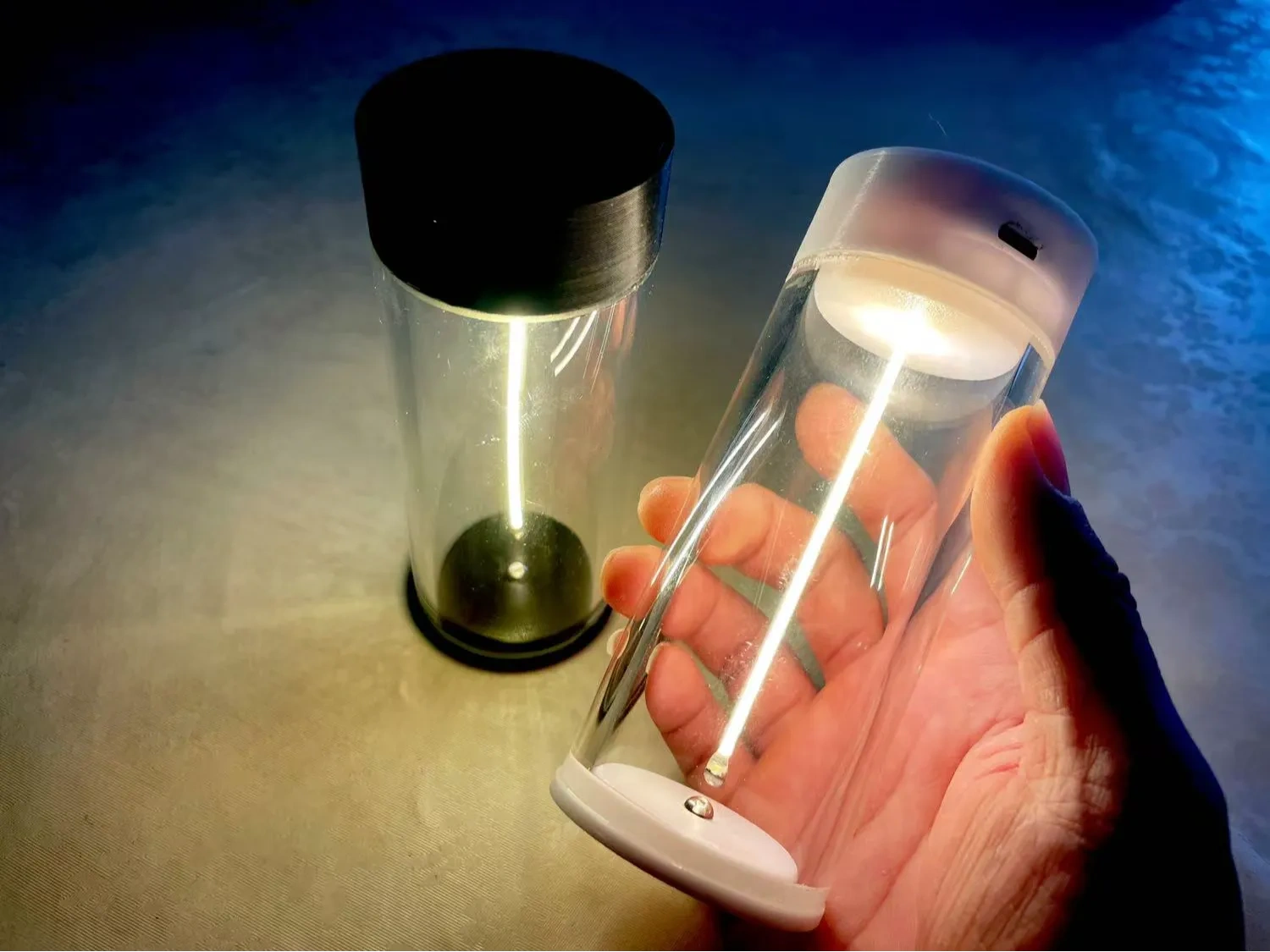 Rechargeable magnetic atmosphere lamp, beautiful and fun by SuperGod ...