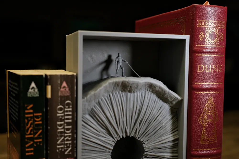 Dune Sandworm Shai-Hulud & Fremen Rider Book Nook by watchthemaker ...