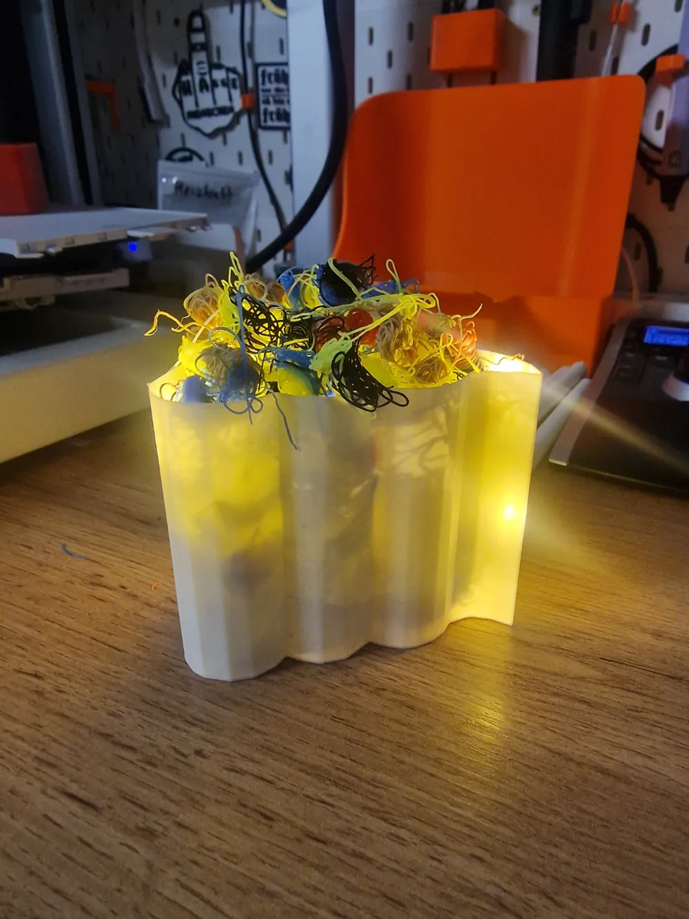 Filament Poop Lamp Purge Lamp Abfall Lampe by 3DMetalCaveMakerWorld ...