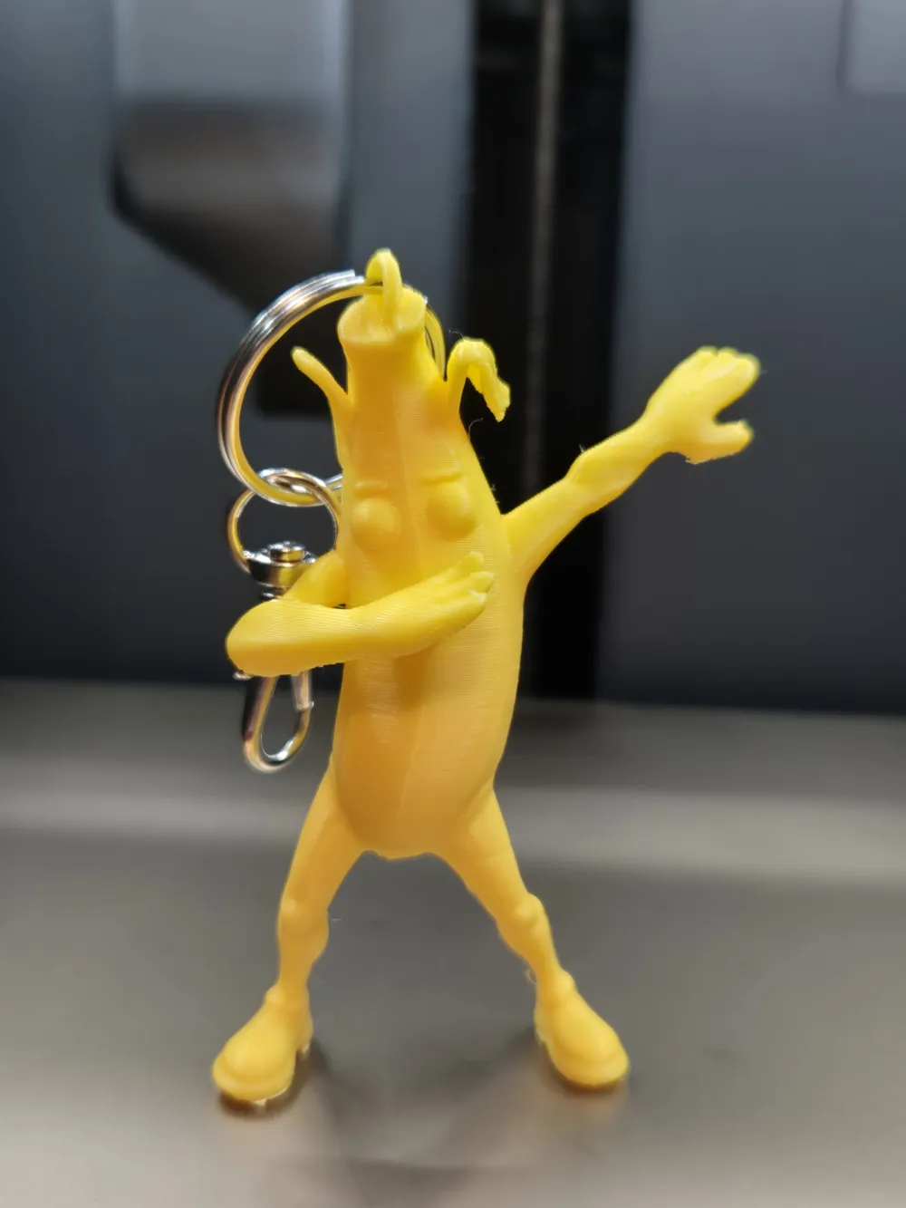 Dabbing Peely - Fortnite keyring by chelleshocks MakerWorld: Download ...