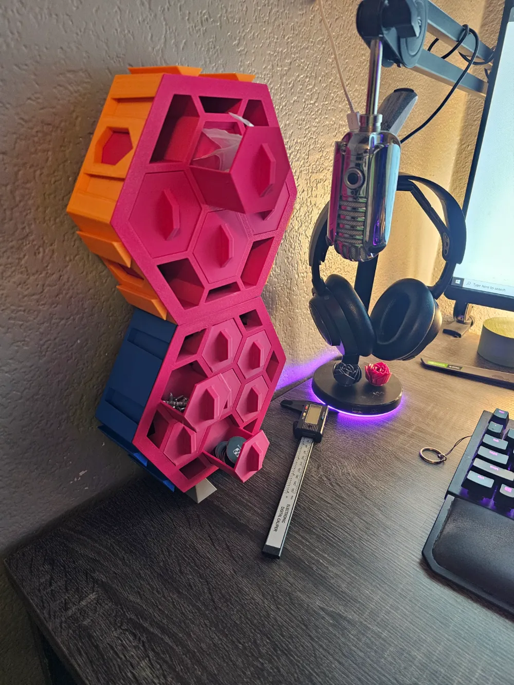 Modular Hexagon Storage System - HexaCore Hub by user_1516547865 ...