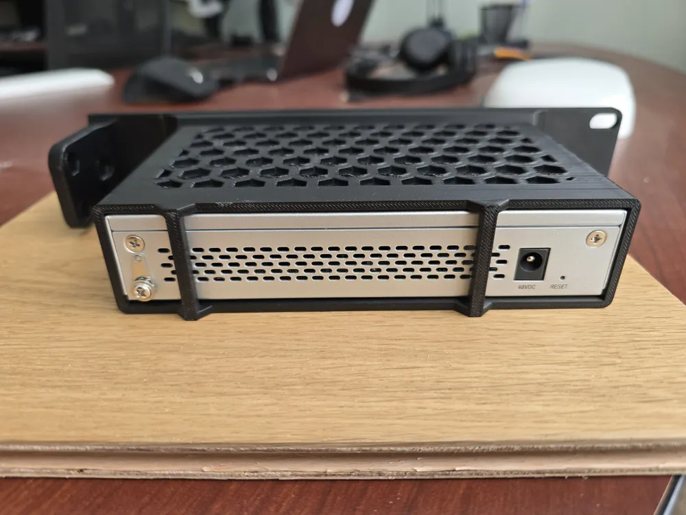 Unifi US-8-60W 19-inch Modular Rack Mount by Mauker MakerWorld ...