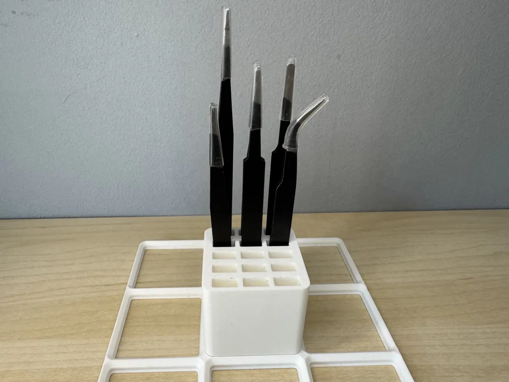 Gridfinity Tweezer Holder by Lukas MakerWorld: Download Free 3D Models