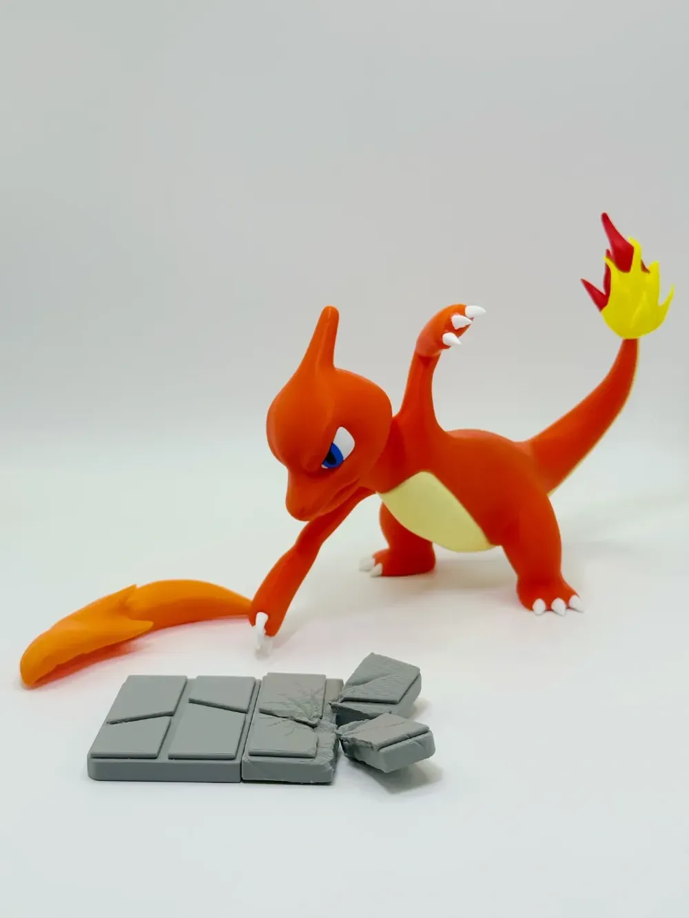 Charmeleon Pokémon 005 Charmeleon No AMS attack pose splitting - Free ...