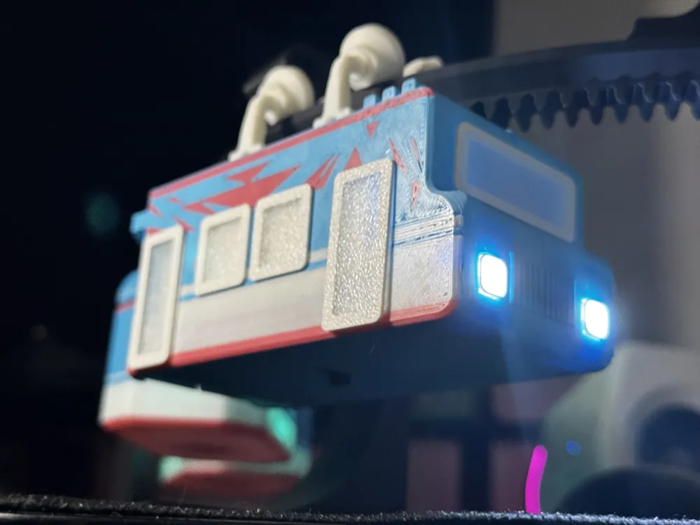 Suspended train cyber bricks - Free 3D Print Model - MakerWorld