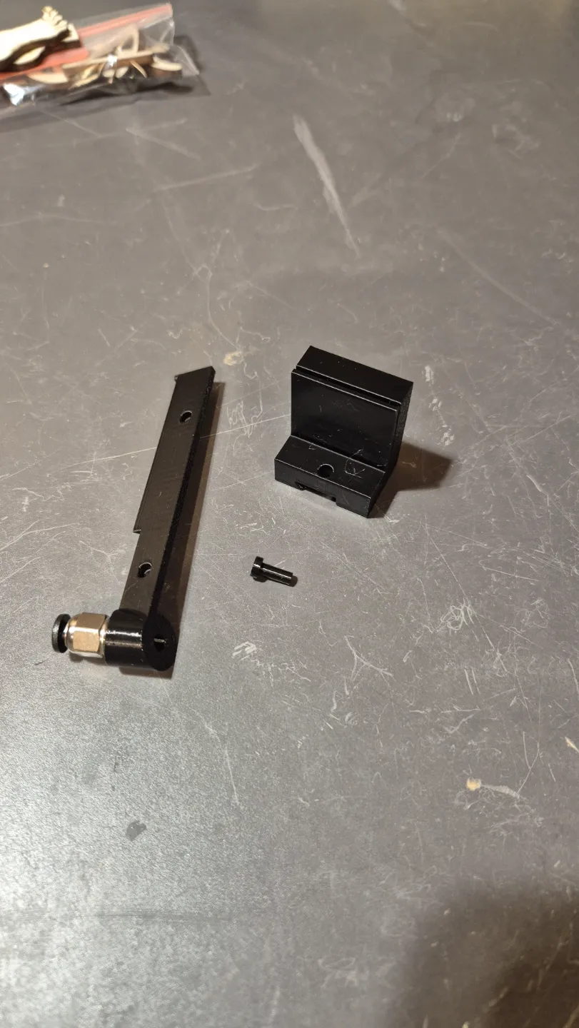 Retractable PTFE Holder for Side-Mounted spool by Matthijs - MakerWorld