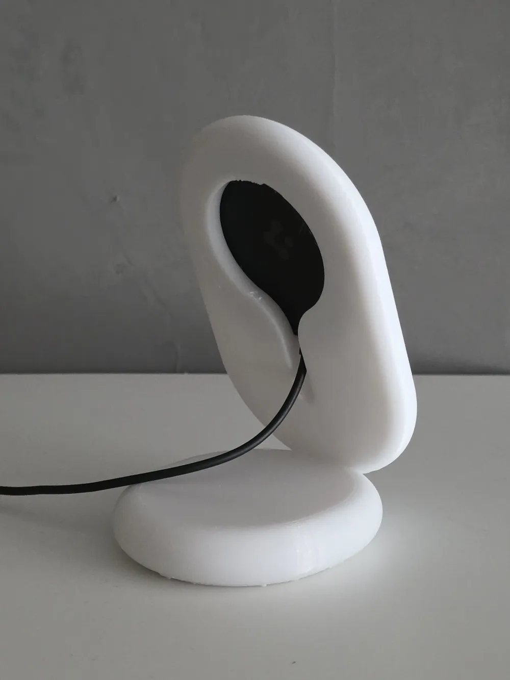 Pixel Snap inspired Magsafe Charger Stand by Pascal MakerWorld ...